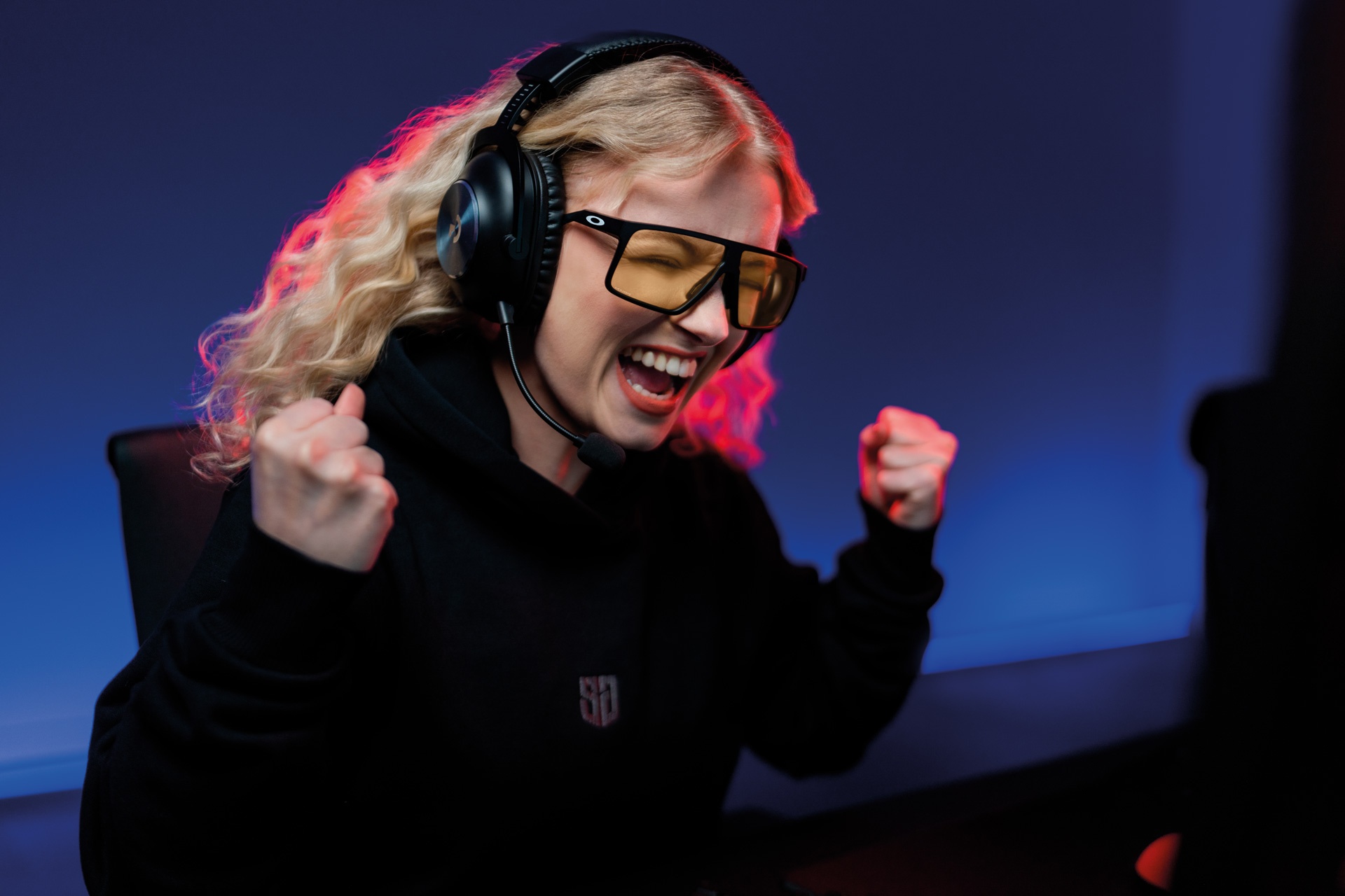 Oakley Helux Gaming Glasses – It Was All Yellow | Player2.net.au